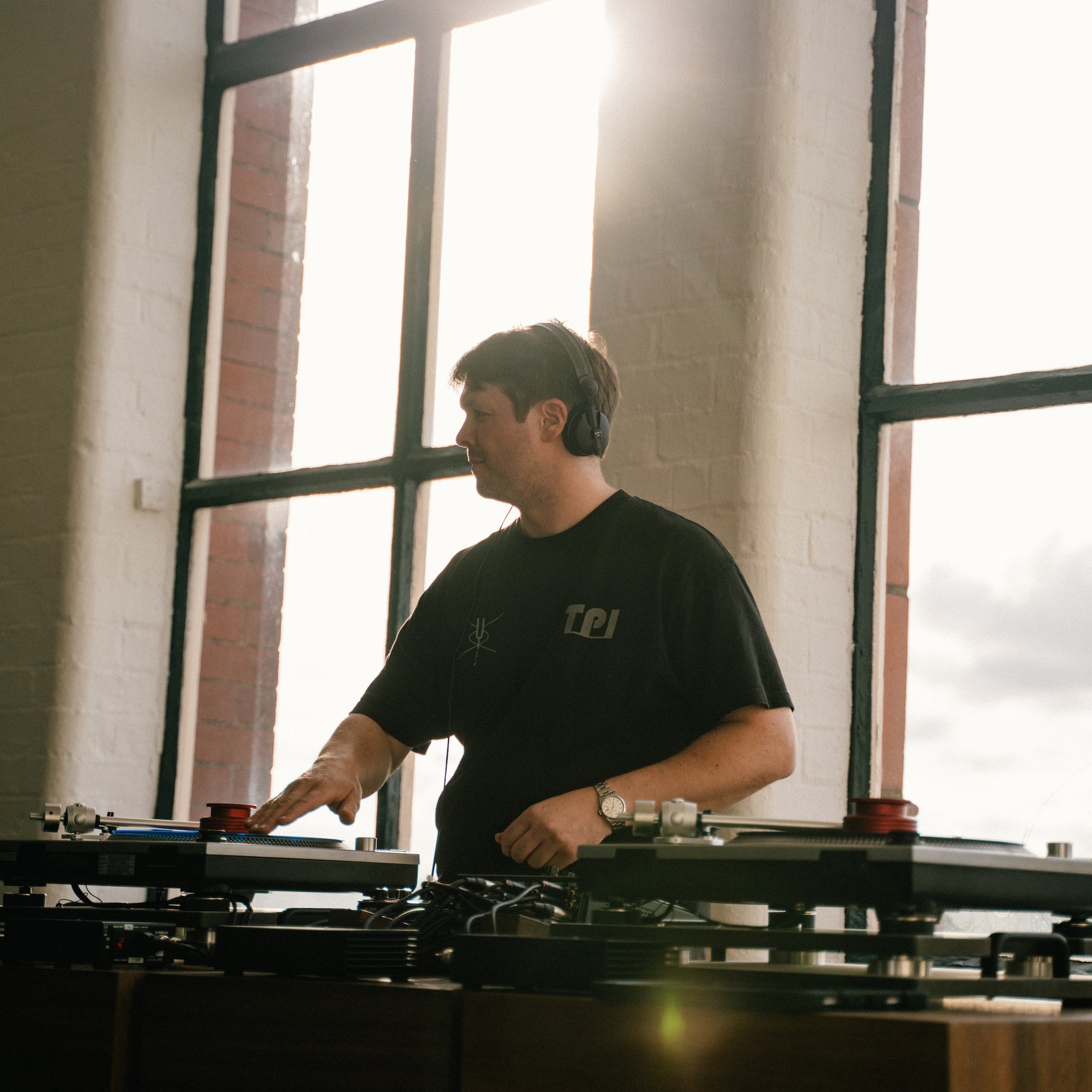 MasterSounds Premium Analogue Rotary Mixers for DJs & Vinyl Enthusiast